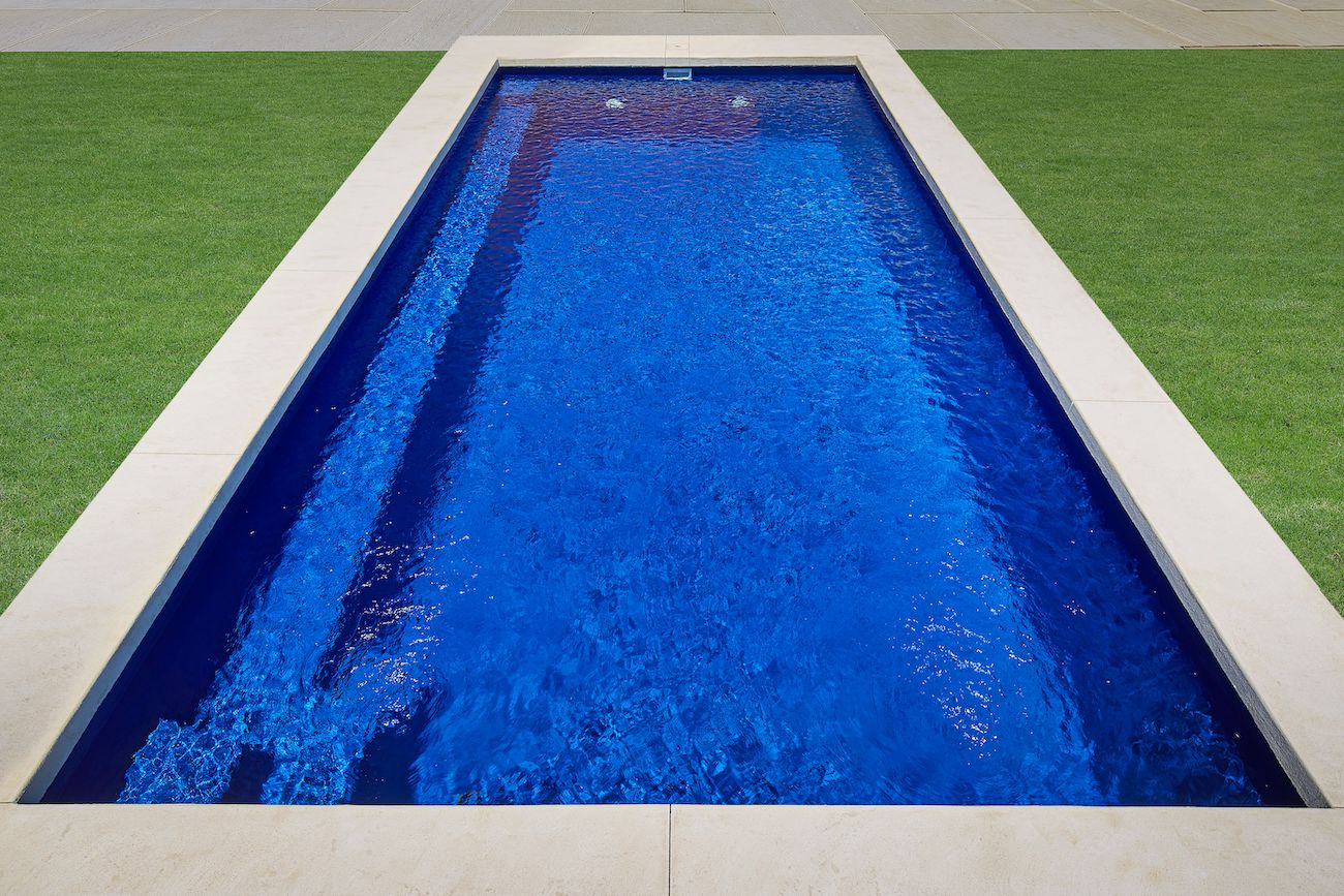 The Hampton 7m x 4m Swimming Pool