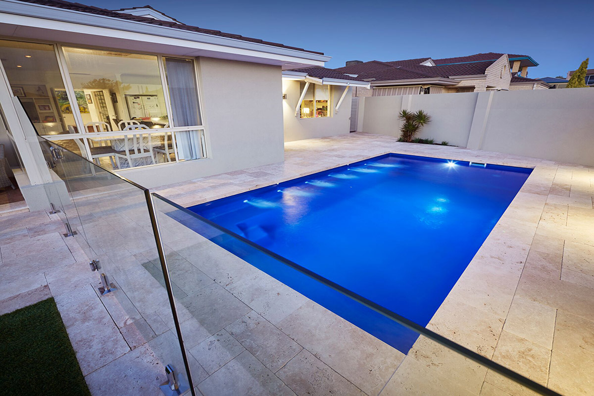The Hampton 7m x 4m Swimming Pool