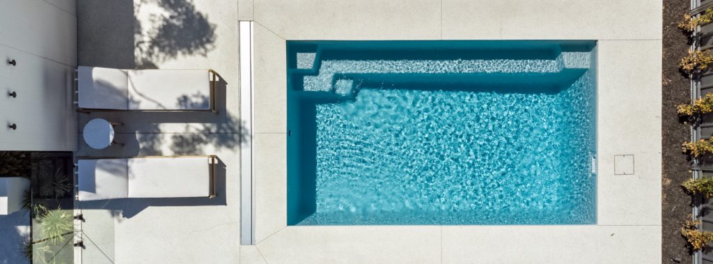 Transform Your Backyard With Our Top Small Space Swimming Pool Designs ...